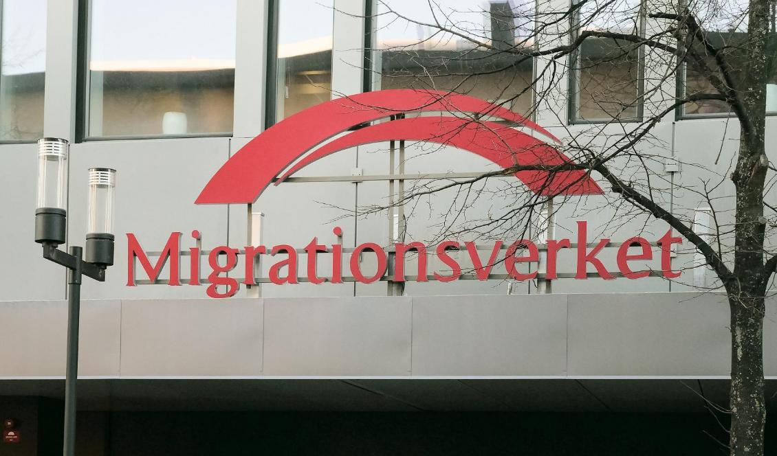 Majoritet i riksdagen vill stoppa spårbyte för asylsökande Majoritet i riksdagen vill stoppa spårbyte för asylsökande