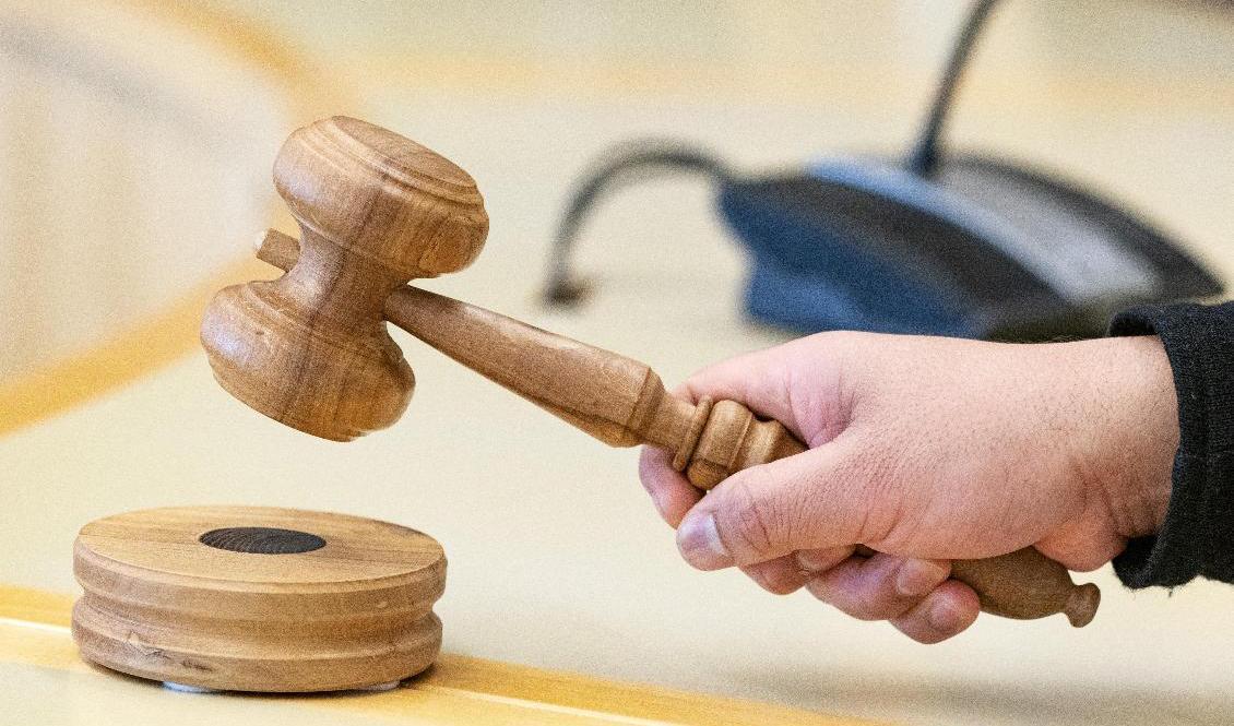 M-topp backar om chockhöjda arvoden i Norrtälje