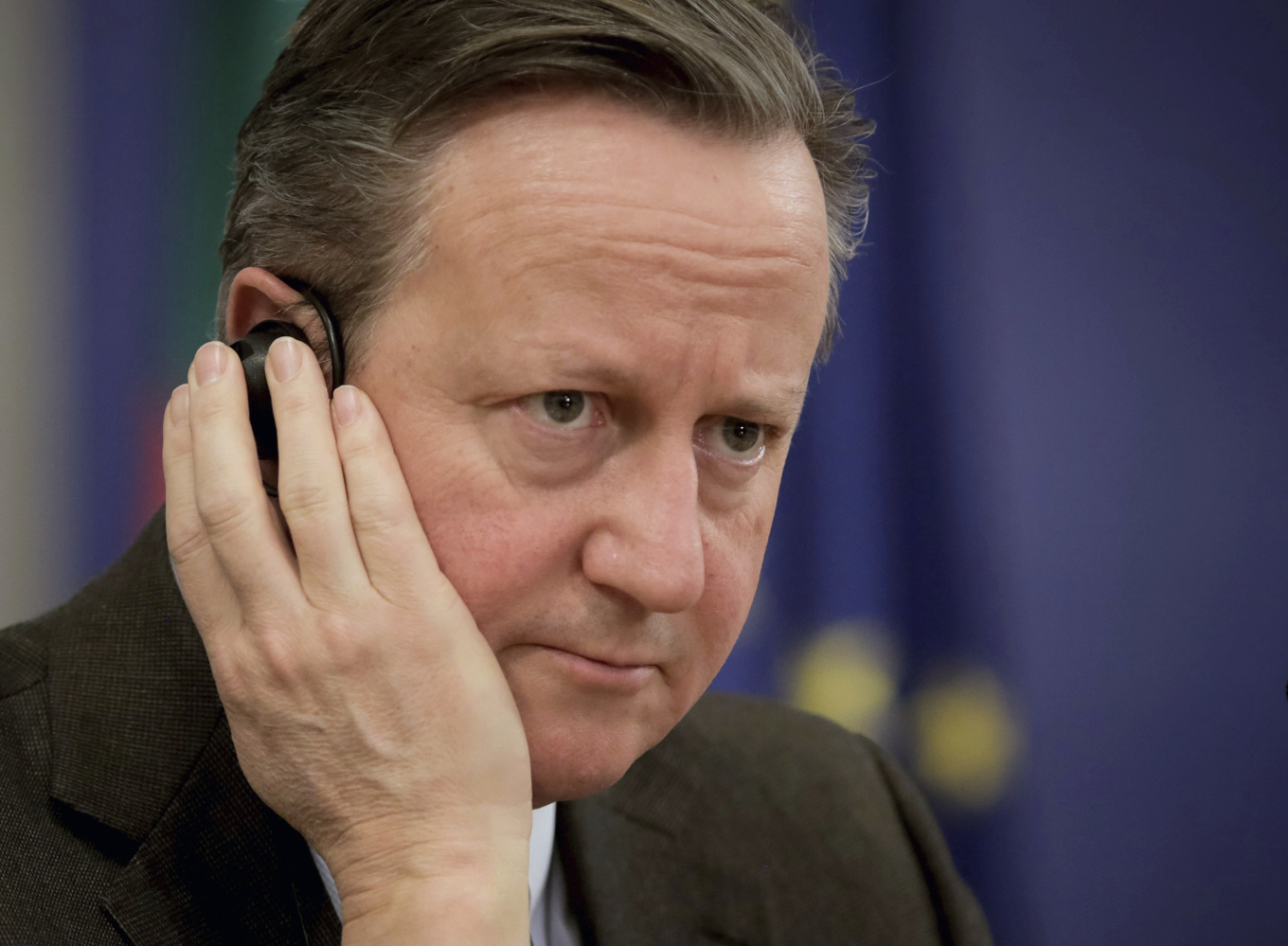 Cameron uppmanar Kina att pressa Iran