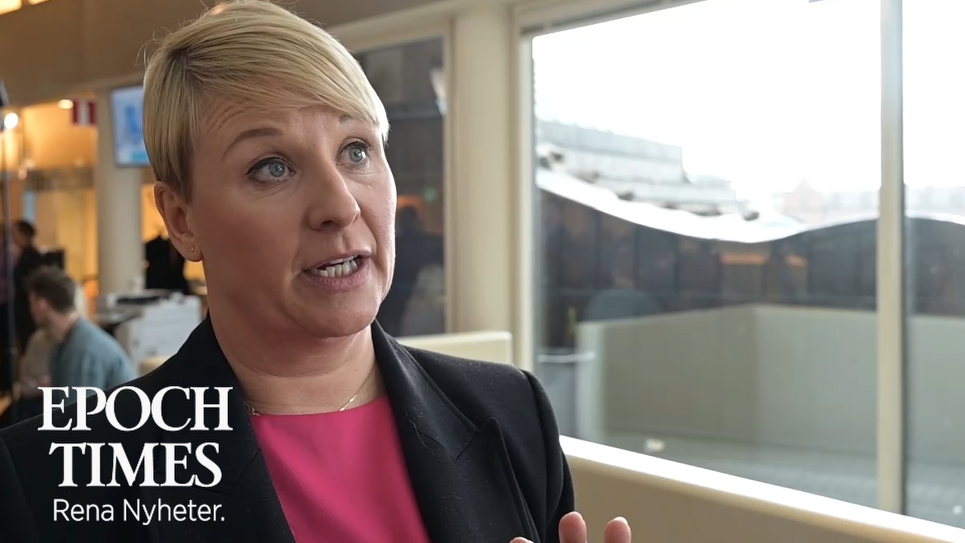 Anna Tenje (M): ”En översyn av avgifterna ska göras”