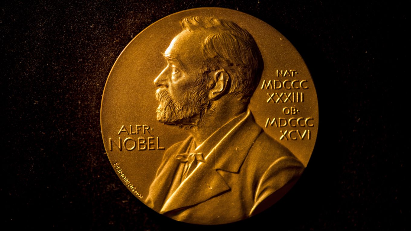 Utställning sätter ljus på processen bakom Nobelpristagarnas arbete
