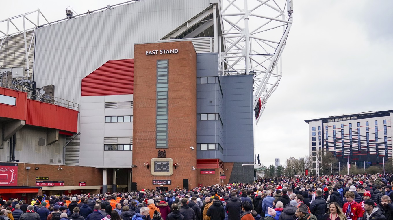 Manchester United planerar arena för 100 000