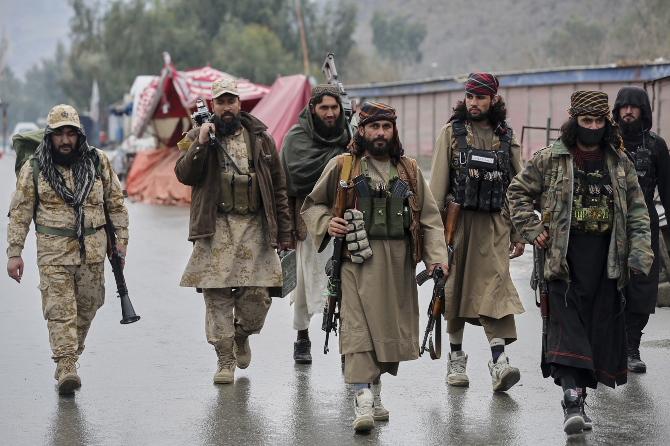 Fyra män avrättade offentligt i Afghanistan