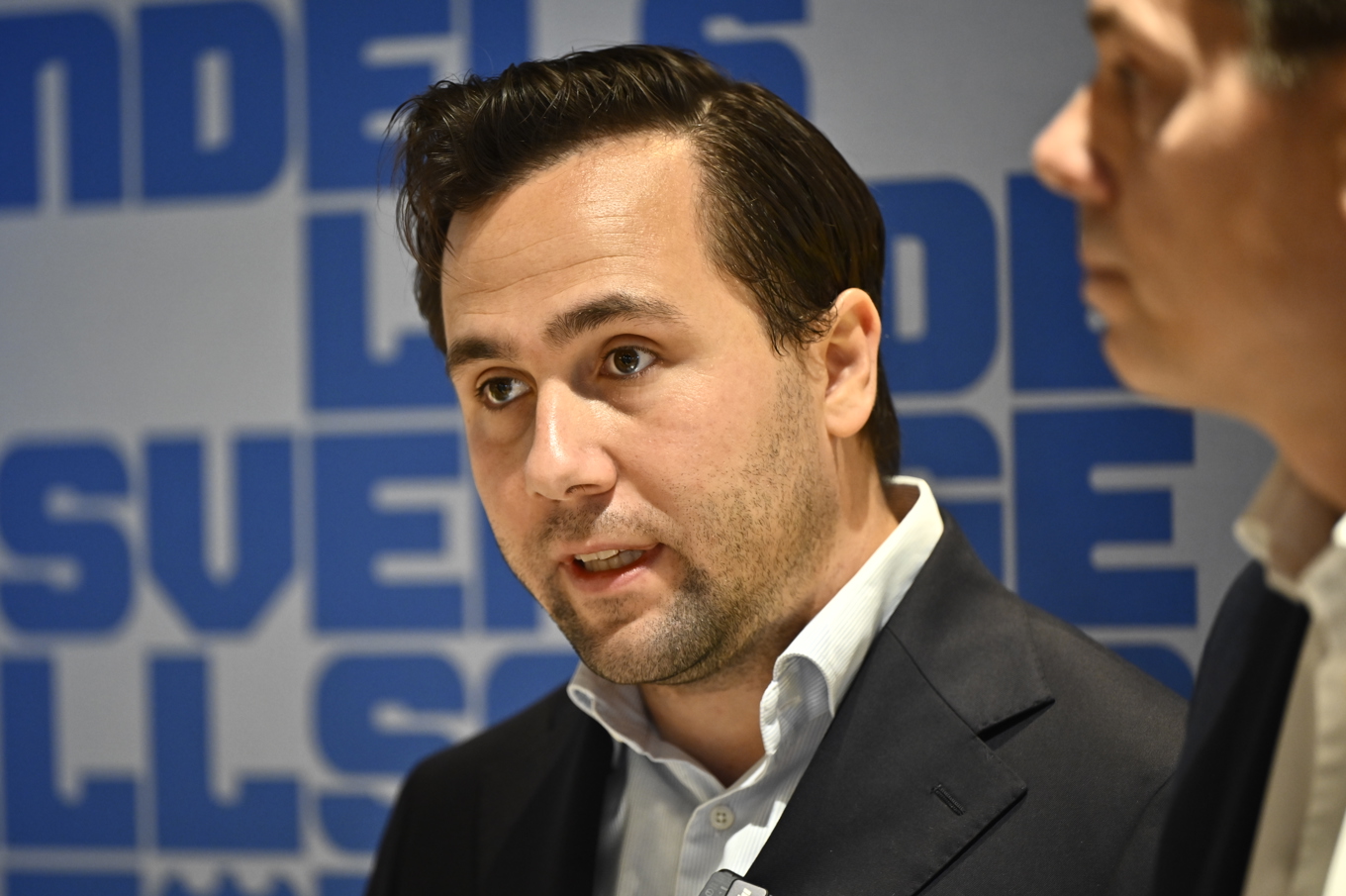 Dousa om tullhotet: Europa kommer inte vika sig