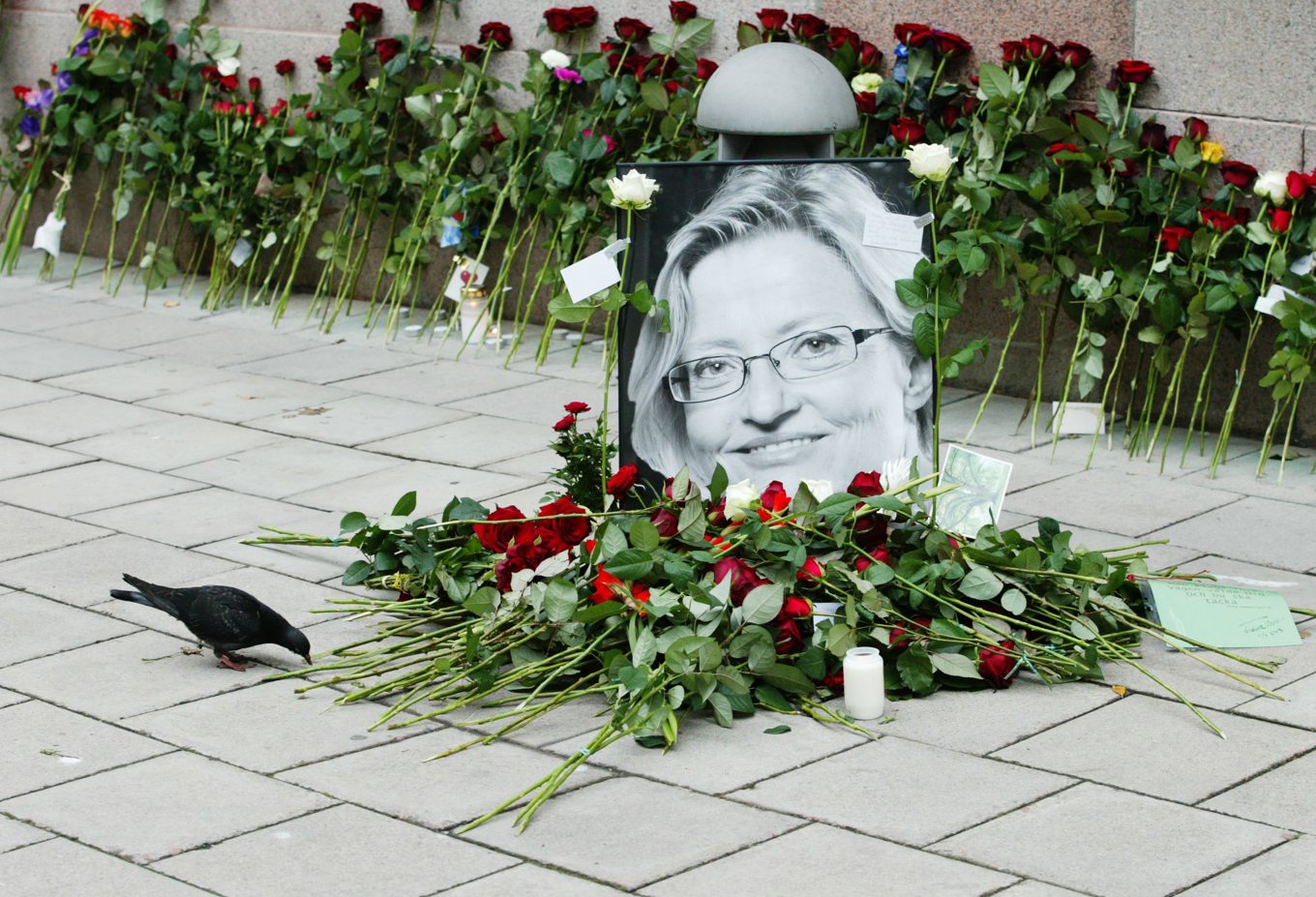 Anna Lindhs mördare får permission