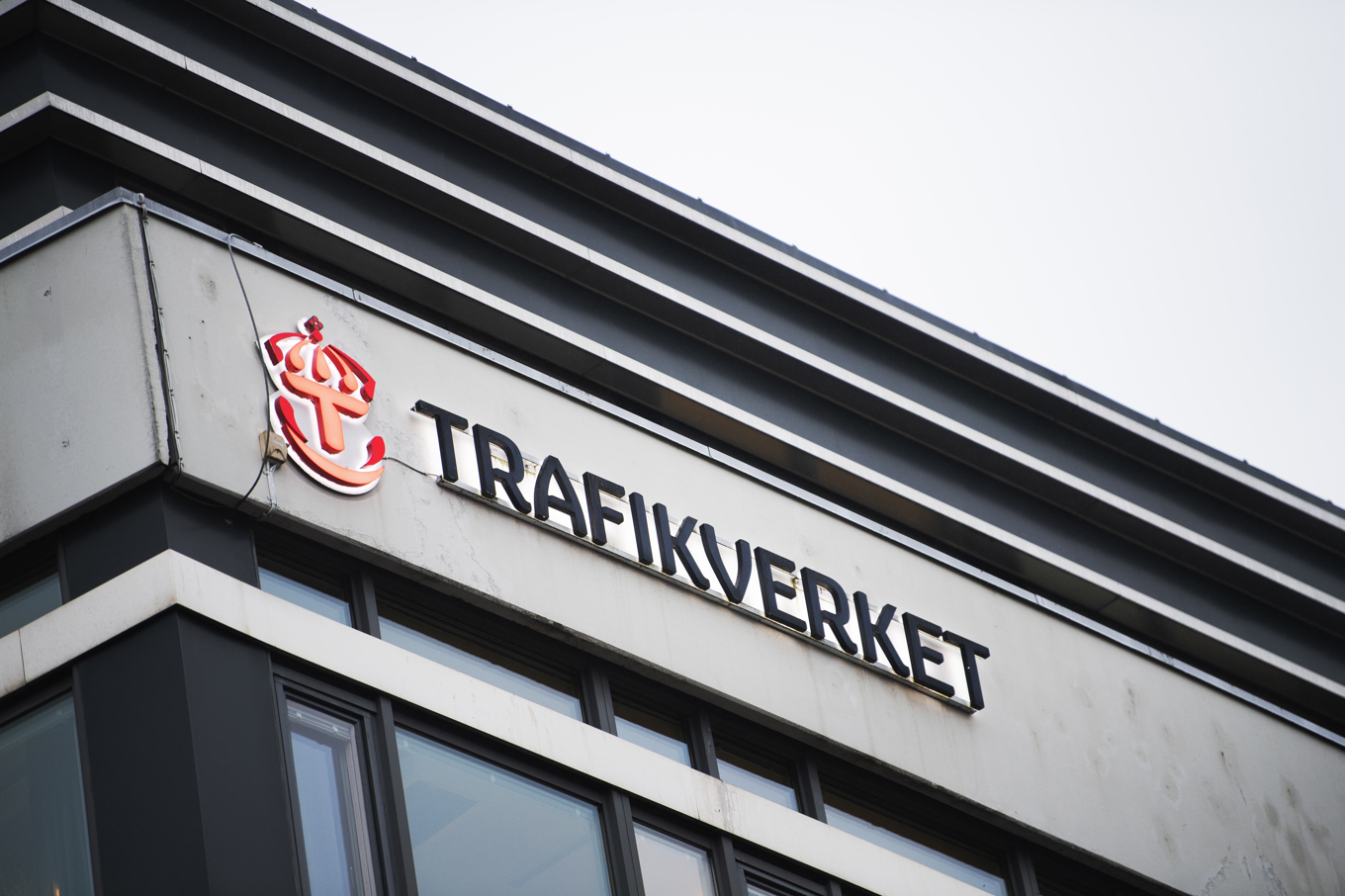 Tromb i Dalarna – träd blockerar vägar