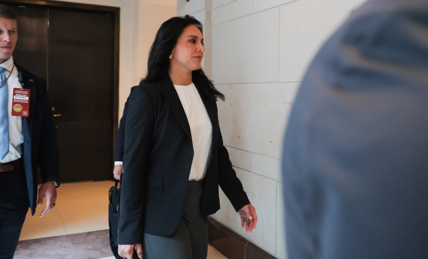 Gabbard anmäler tidigare toppchefer under Obama för brott kring Russiagate