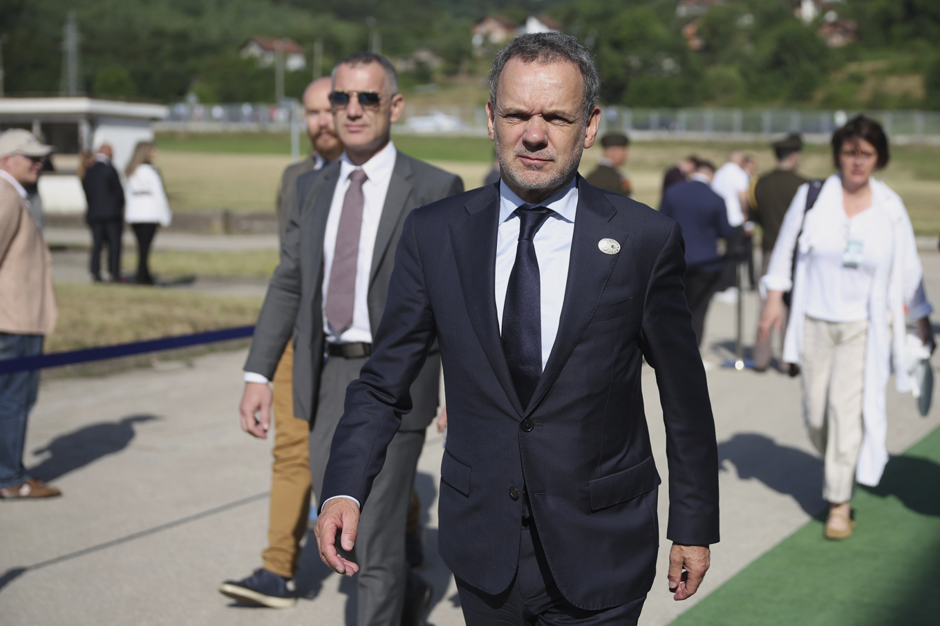 Nederländsk utrikesminister avgår