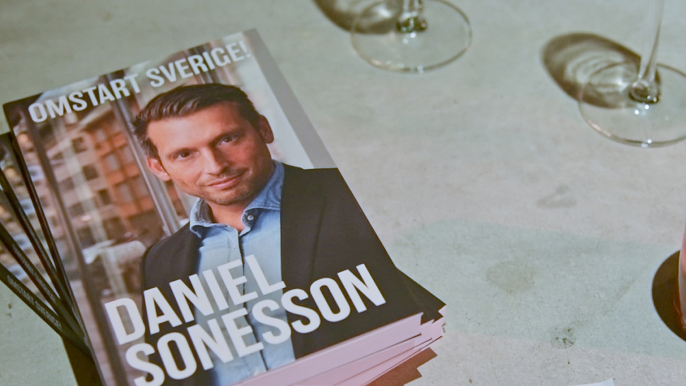Daniel Sonesson (MED) lanserar boken ”Omstart Sverige!” inför valet