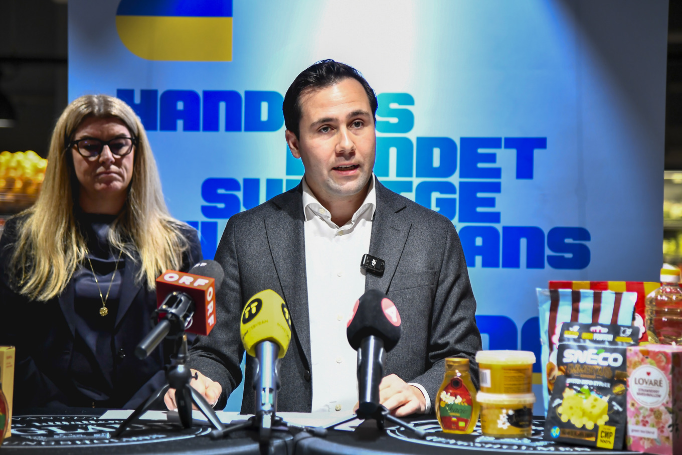 Ica och Coop ska lyfta fram ukrainska produkter