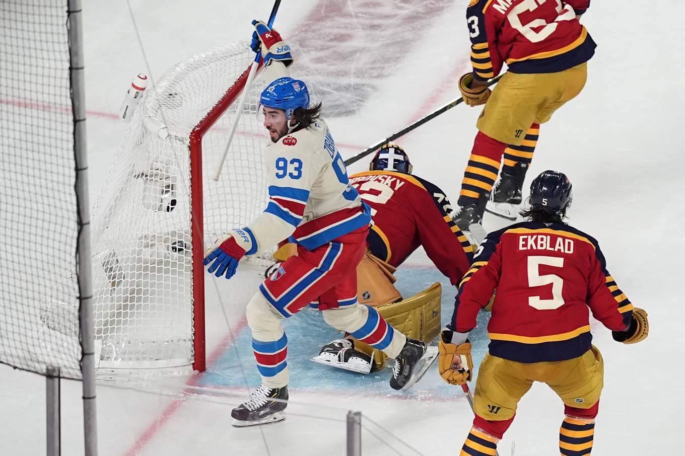 Zibanejad storspelade – tre mål och två assist