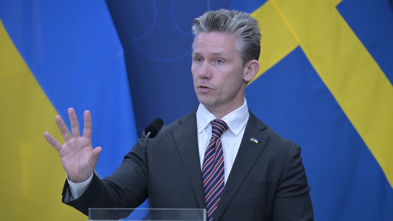 Pål Jonson deltar på Bilderbergmöte